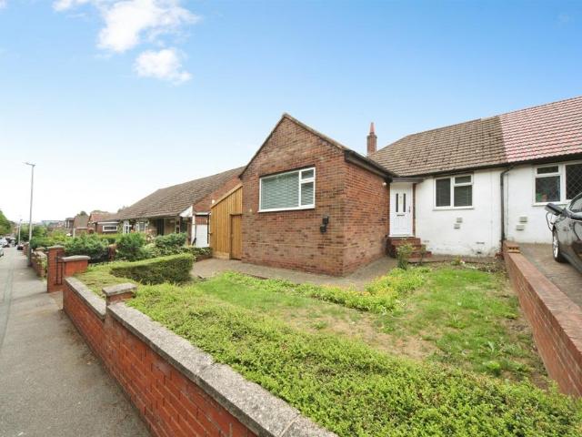 3 bedroom semi detached bungalow for sale
