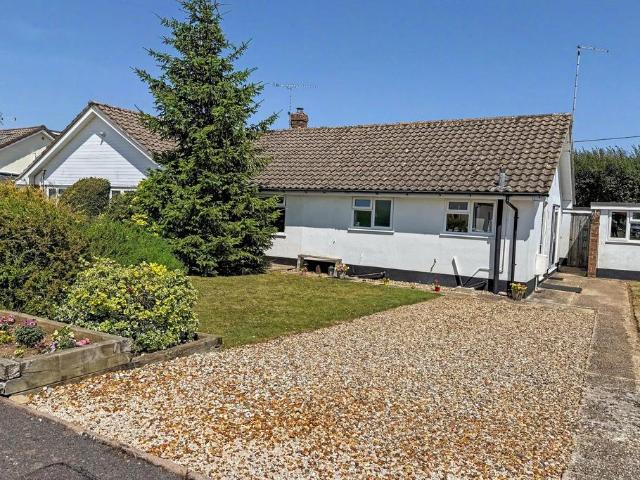 3 bedroom semi detached bungalow for sale