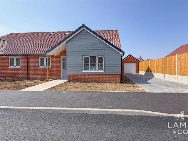 3 bedroom semi detached bungalow for sale