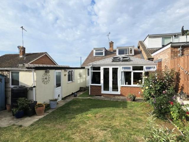 3 bedroom semi detached bungalow for sale