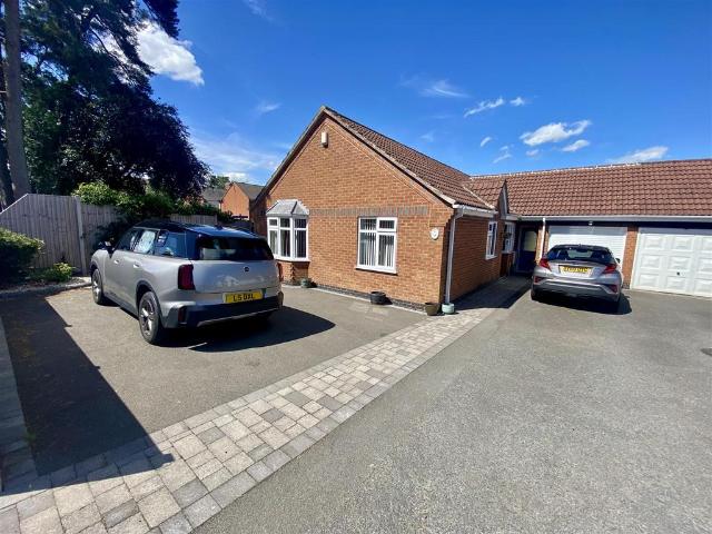 3 bedroom semi detached bungalow for sale