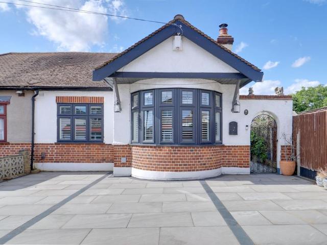 3 bedroom semi detached bungalow for sale