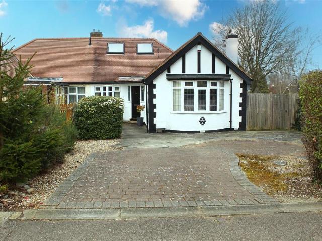 3 bedroom semi detached bungalow for sale