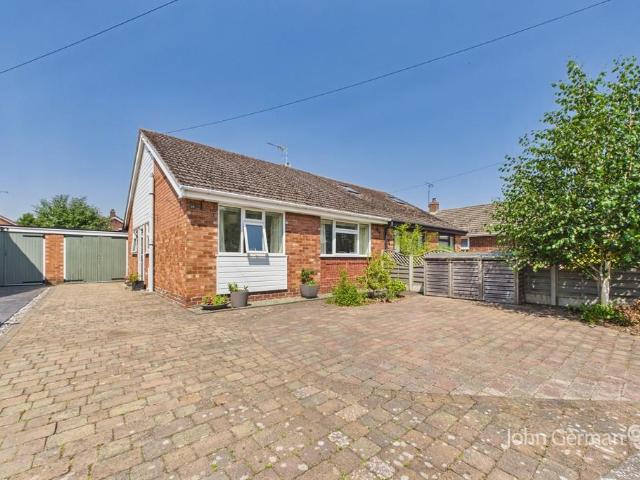 3 bedroom semi detached bungalow for sale