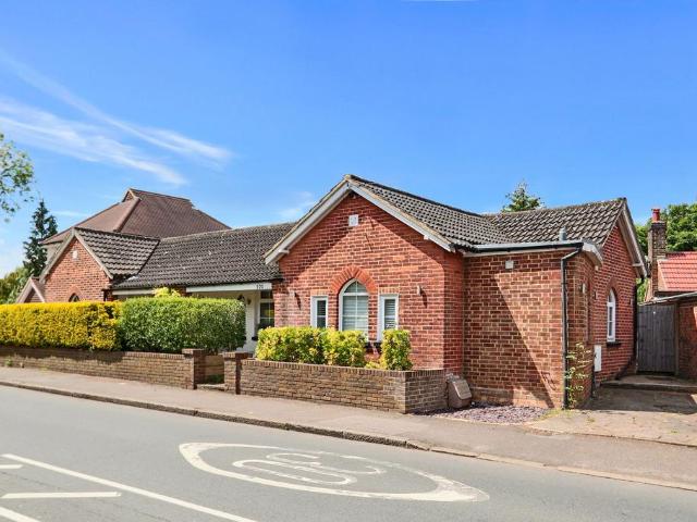 3 bedroom semi detached bungalow for sale