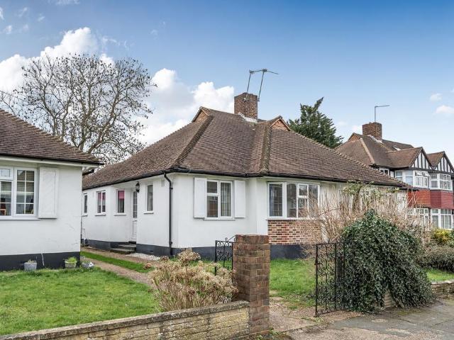 3 bedroom semi detached bungalow for sale