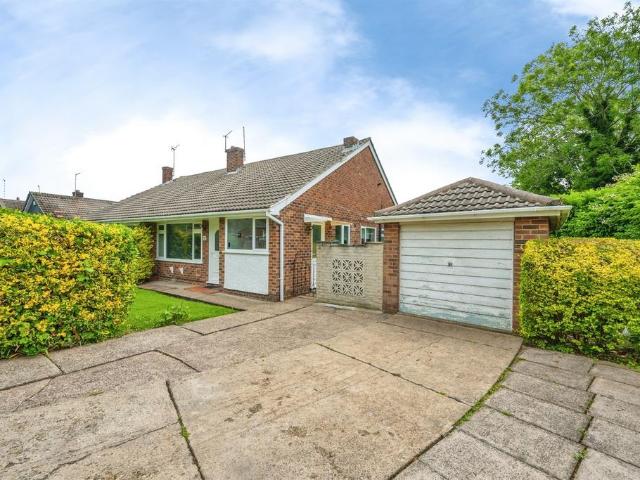 3 bedroom semi detached bungalow for sale