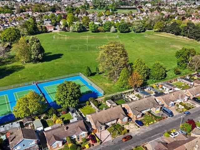 3 bedroom semi detached bungalow for sale