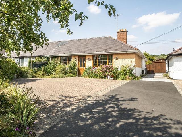 3 bedroom semi detached bungalow for sale