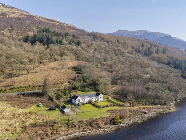 3 bedroom semi detached bungalow for sale