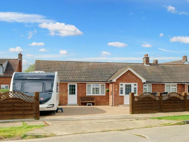 3 bedroom semi detached bungalow for sale