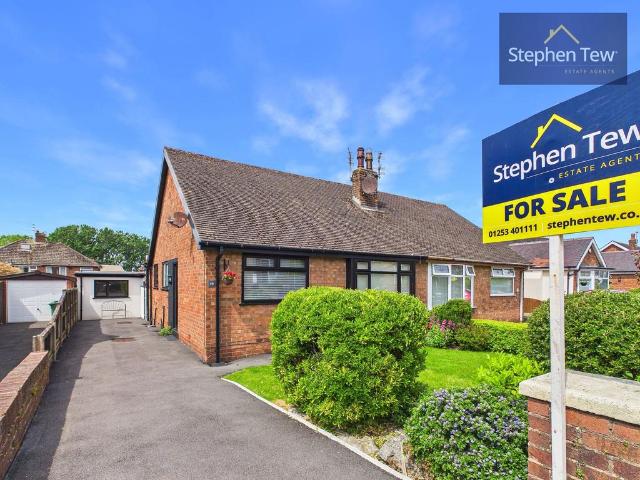 3 bedroom semi detached bungalow for sale