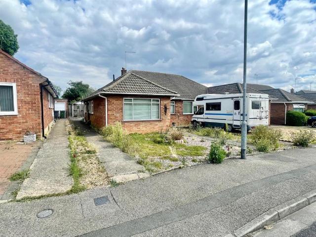 3 bedroom semi detached bungalow for sale