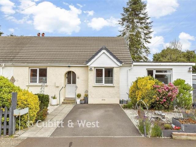 3 bedroom semi detached bungalow for sale