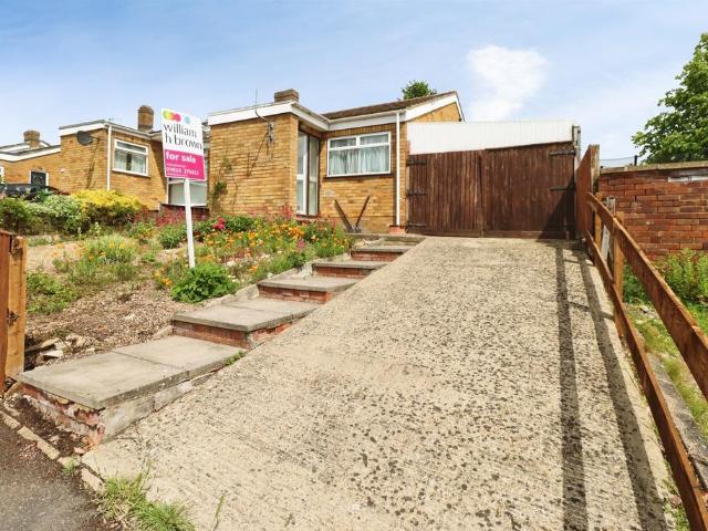 3 bedroom semi detached bungalow for sale