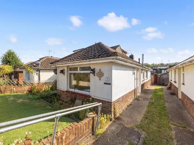 3 bedroom semi detached bungalow for sale