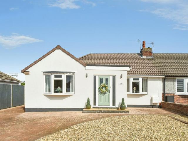 3 bedroom semi detached bungalow for sale
