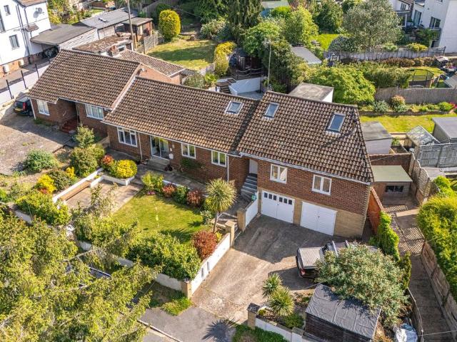 3 bedroom semi detached bungalow for sale