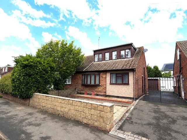 3 bedroom semi detached bungalow for sale