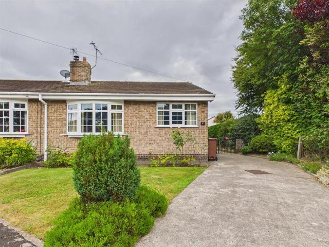 3 bedroom semi detached bungalow for sale