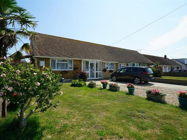 3 bedroom semi detached bungalow for sale