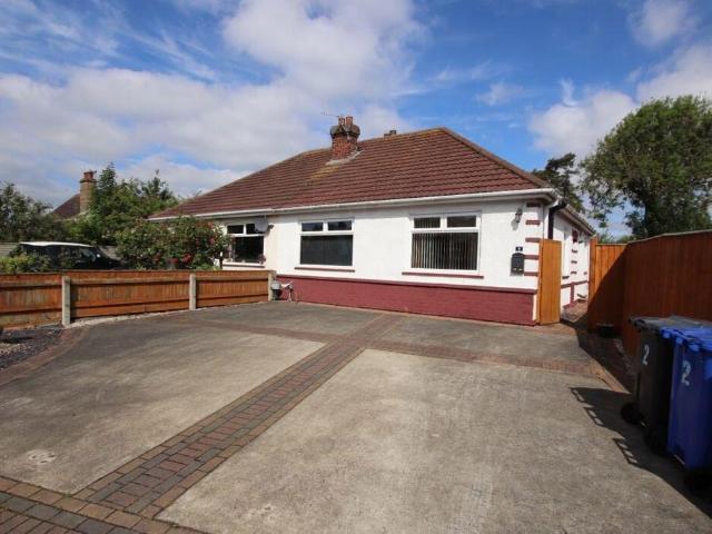 3 bedroom semi detached bungalow for sale