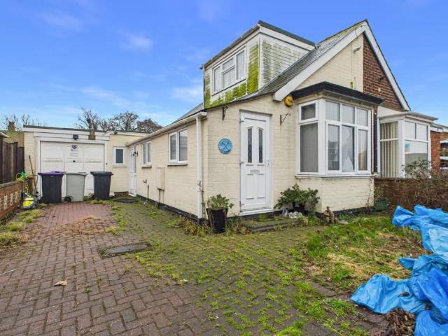 3 bedroom semi detached bungalow for sale