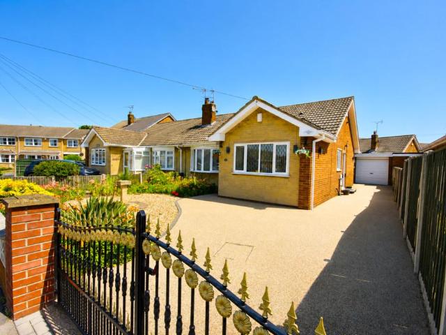3 bedroom semi detached bungalow for sale