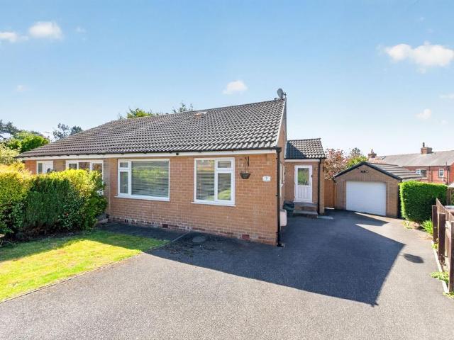 3 bedroom semi detached bungalow for sale