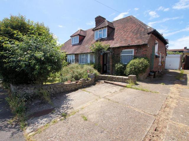 3 bedroom semi detached bungalow for sale