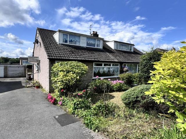 3 bedroom semi detached bungalow for sale