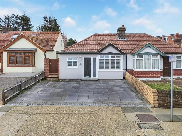 3 bedroom semi detached bungalow for sale