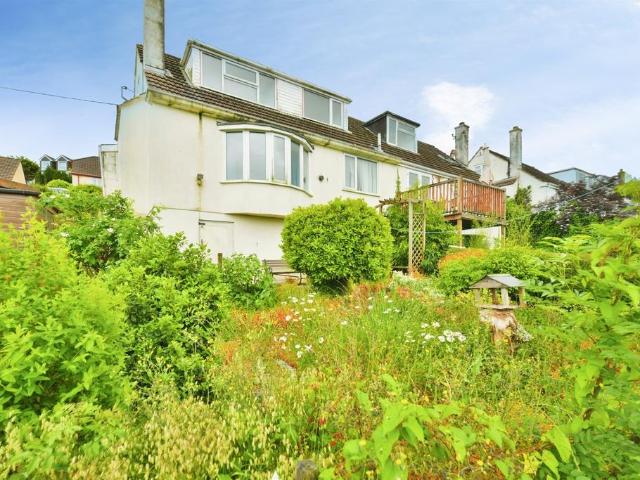 3 bedroom semi detached bungalow for sale