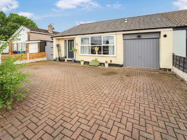 3 bedroom semi detached bungalow for sale