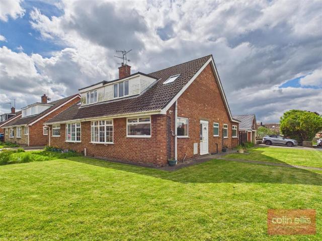 3 bedroom semi detached bungalow for sale