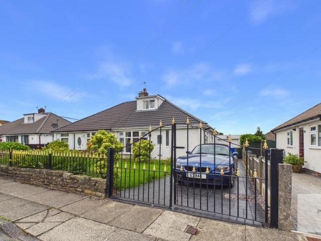 3 bedroom semi detached bungalow for sale