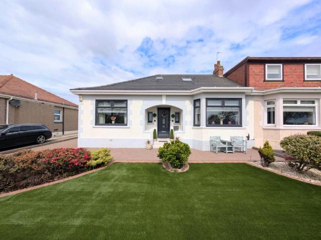 3 bedroom semi detached bungalow for sale