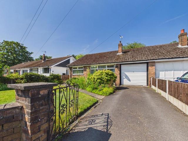 3 bedroom semi detached bungalow for sale