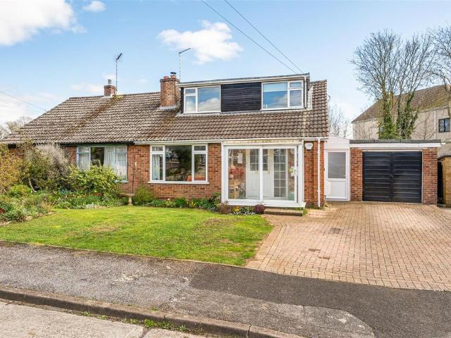3 bedroom semi detached bungalow for sale