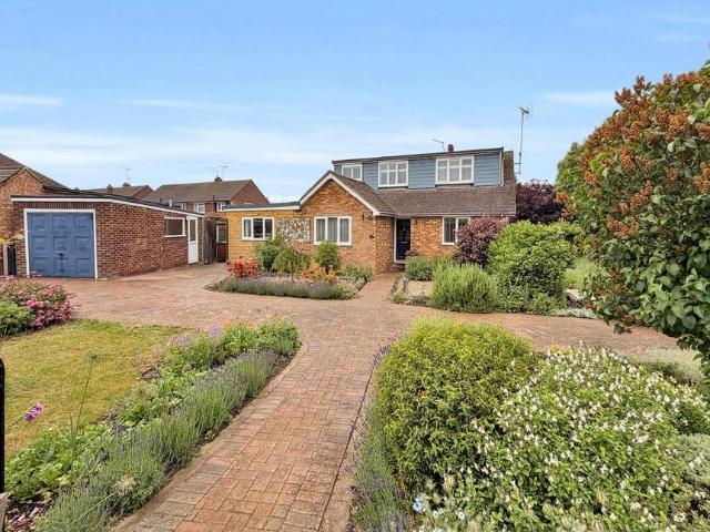 3 bedroom semi detached bungalow for sale