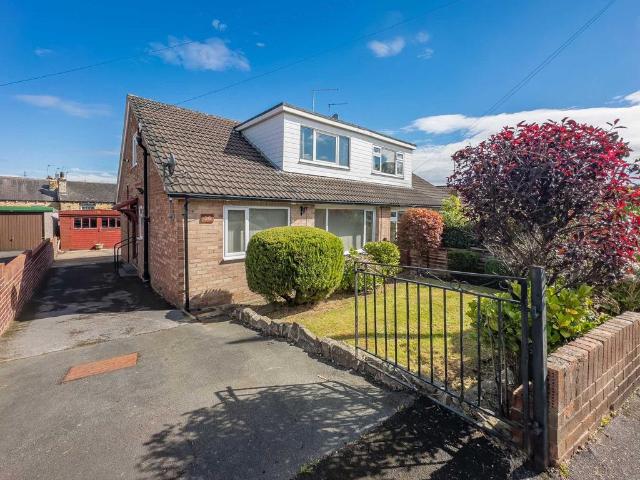 3 bedroom semi detached bungalow for sale