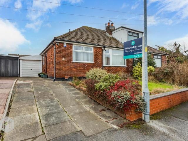 3 bedroom semi detached bungalow for sale