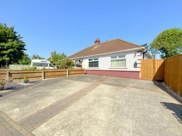 3 bedroom semi detached bungalow for sale