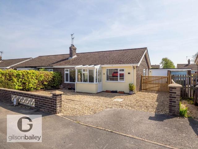 3 bedroom semi detached bungalow for sale