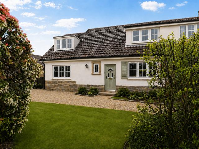 3 bedroom semi detached bungalow for sale