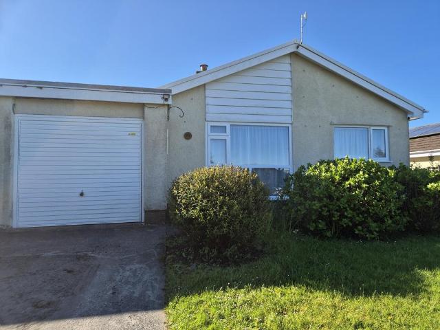 3 bedroom semi detached bungalow for sale