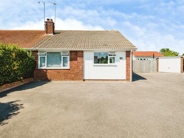 3 bedroom semi detached bungalow for sale