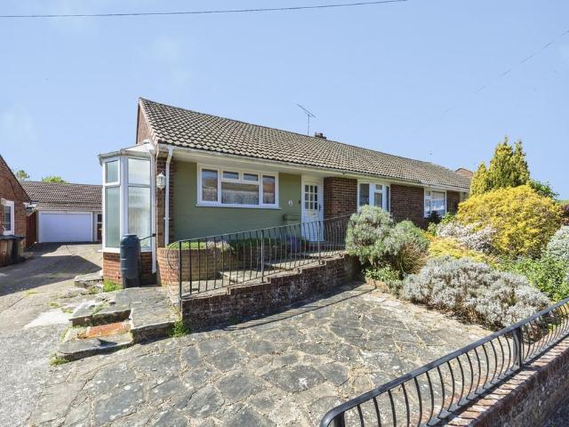 3 bedroom semi detached bungalow for sale