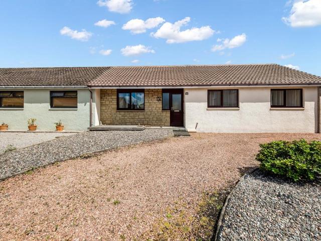 3 bedroom semi detached bungalow for sale