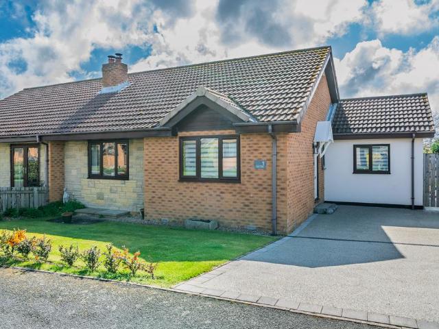 3 bedroom semi detached bungalow for sale
